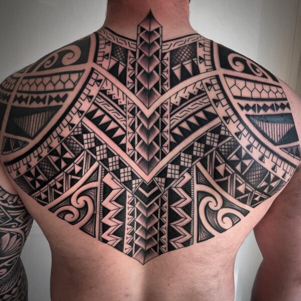 Tattoo stijlen - Bijl Tattoo Art